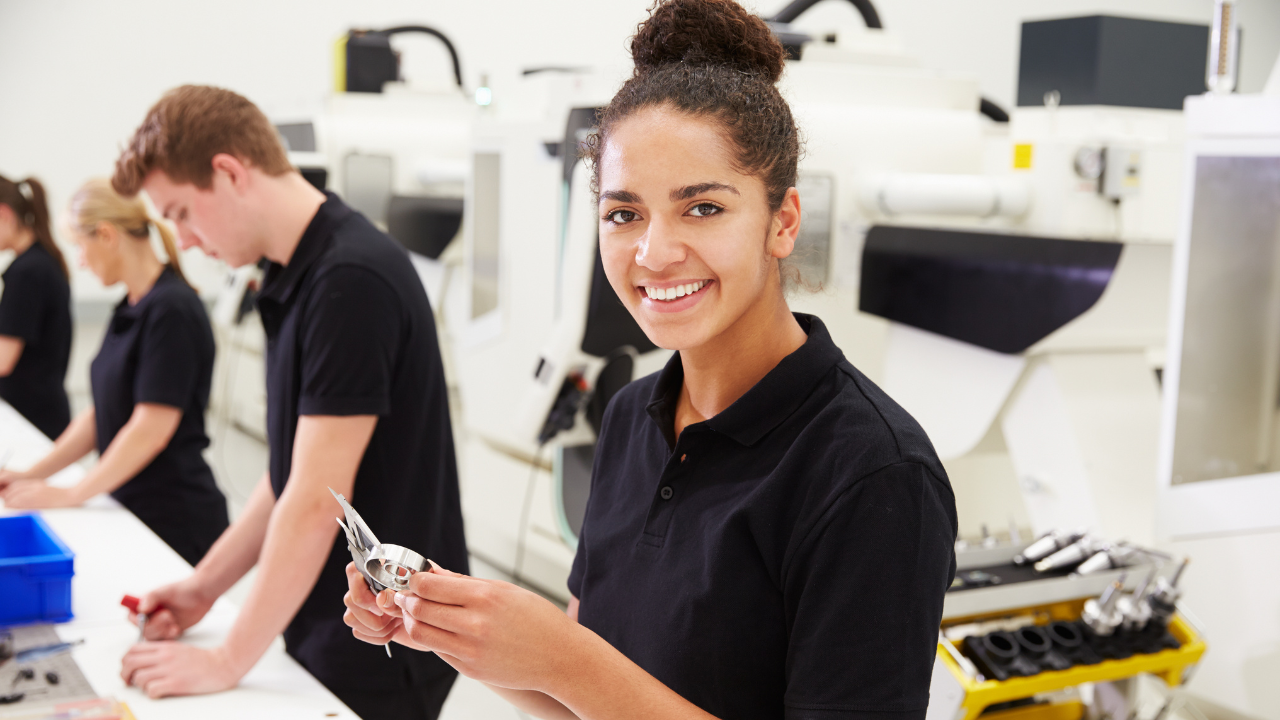 The Benefits of Participating in Manufacturing Apprenticeships ...